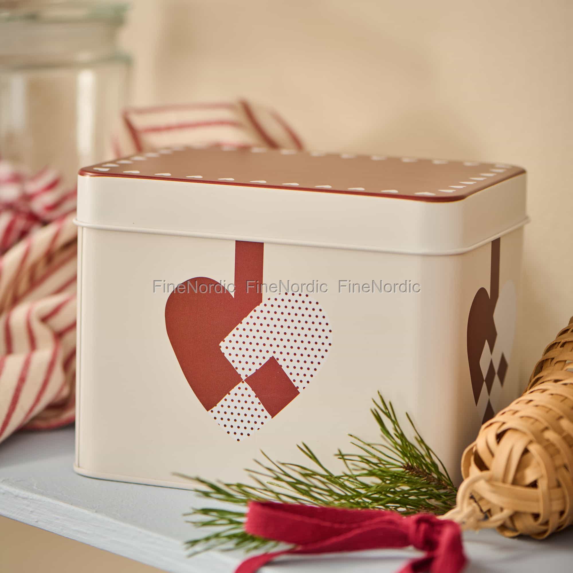 Ib Laursen Kakeboks med Flettede Julehjerter Kvadratisk